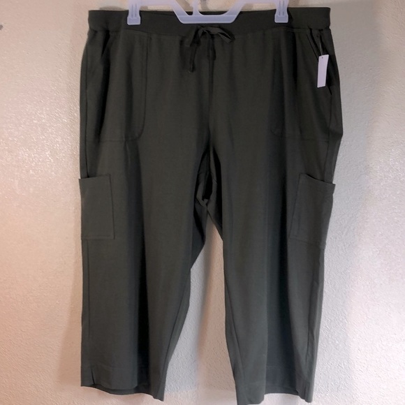 Laura Scott | Pants & Jumpsuits | Laura Scott Pants Cargo Capri Green ...